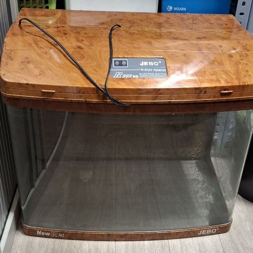 Аквариум с оборудованием