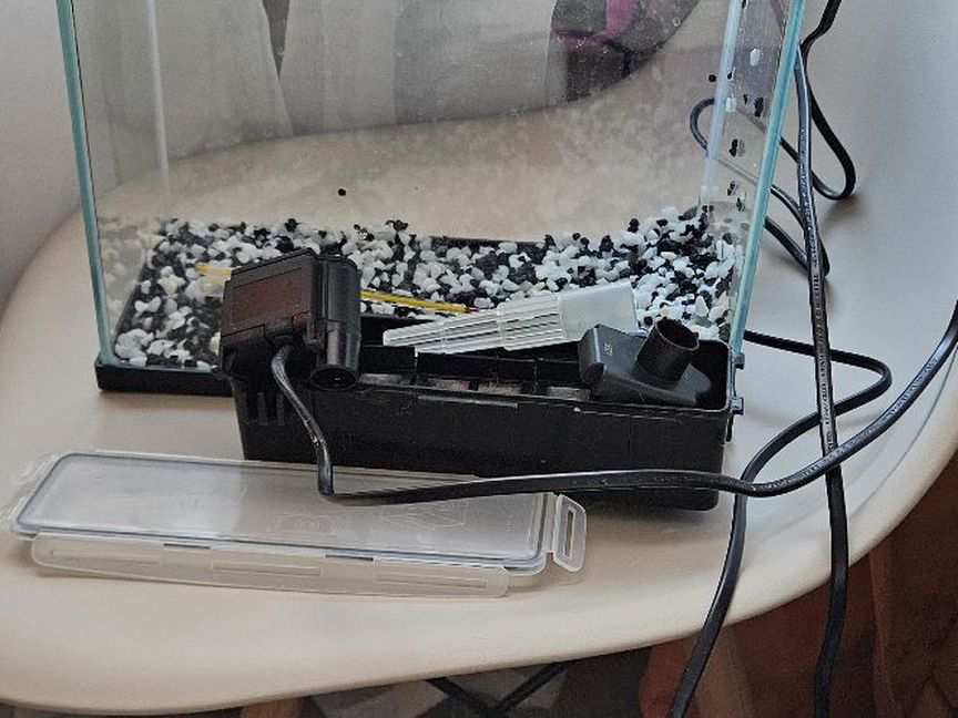 Аквариум с оборудованием