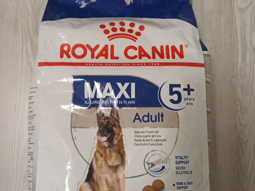 Клоседля собак Royal Canin Maxi Adult, 4 кг