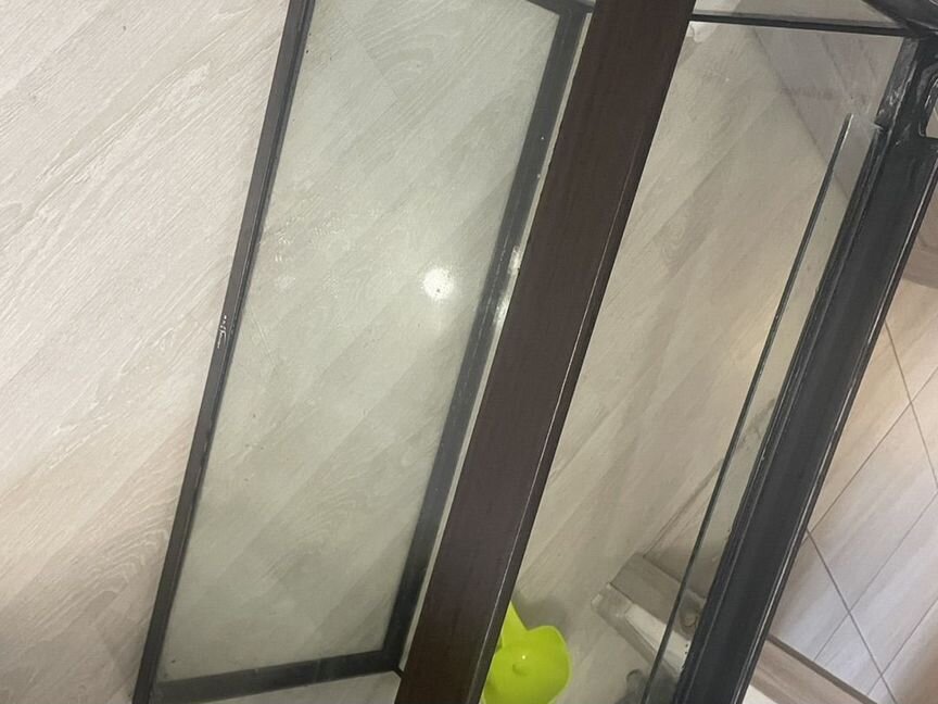 Аквариум 220 литров с тумбой и аксессуарами