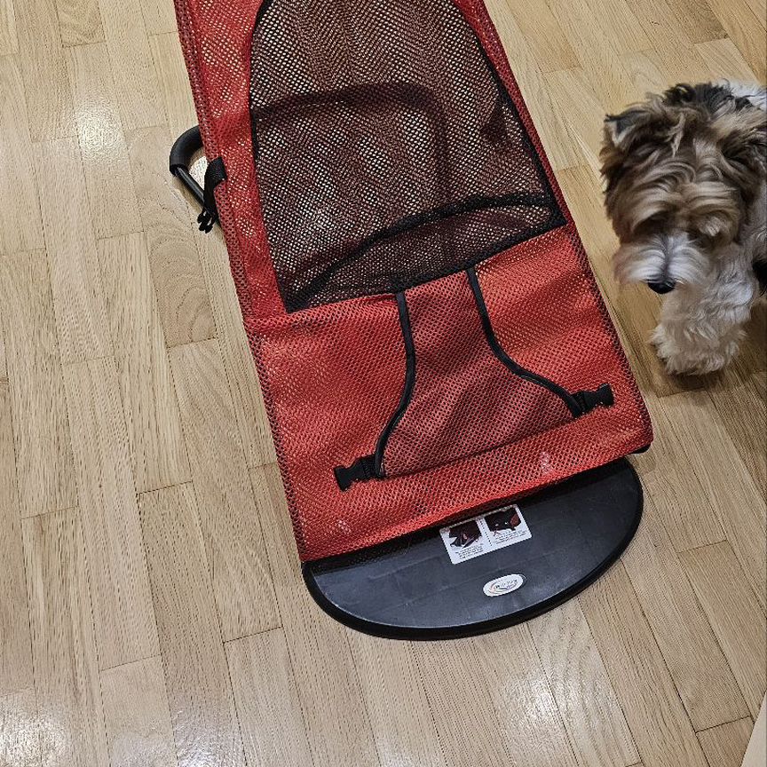 Кресло качалка для собак