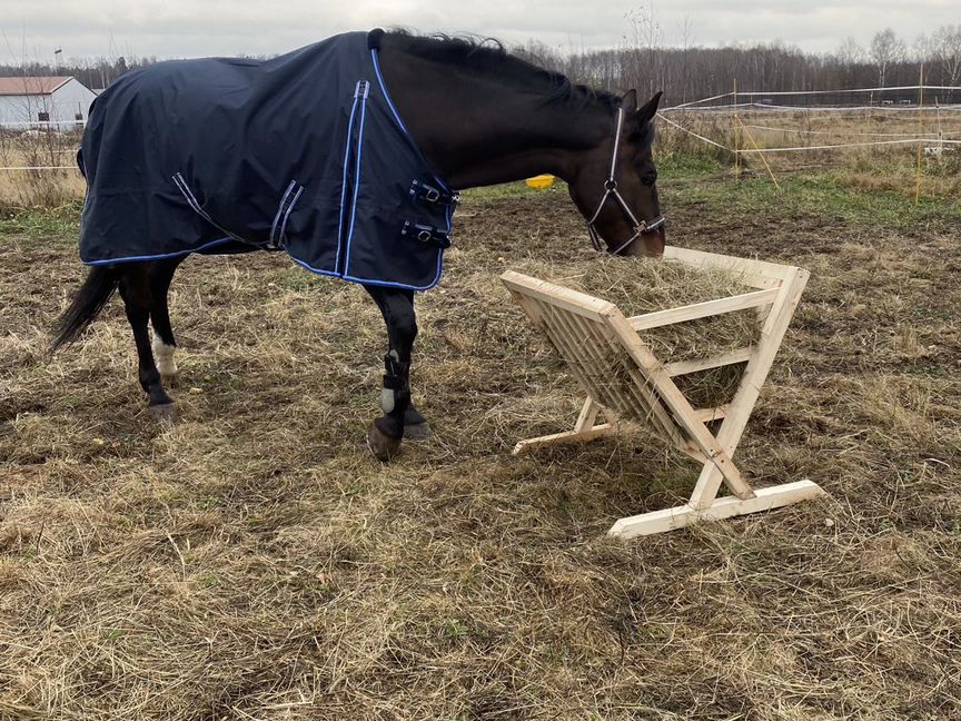 Кормушка для сена (лошадей, овец, коз)