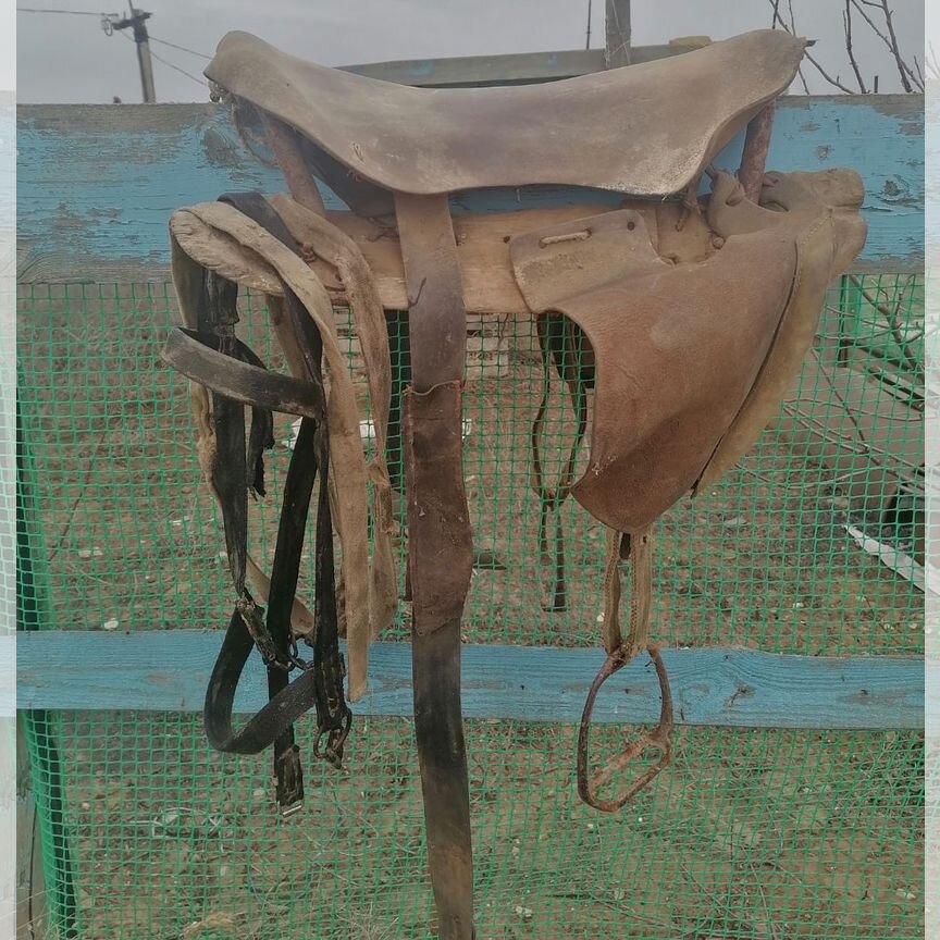 Седло для лошади