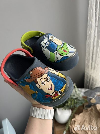 Crocs c 10 store
