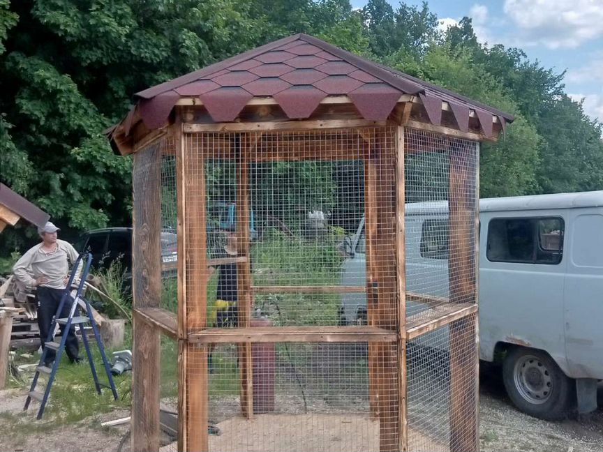 Вольер для белок и птиц