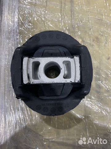 Сайлентблок подрамника задний Grand Cherokee WK2 купить в Москве DORMAN ...