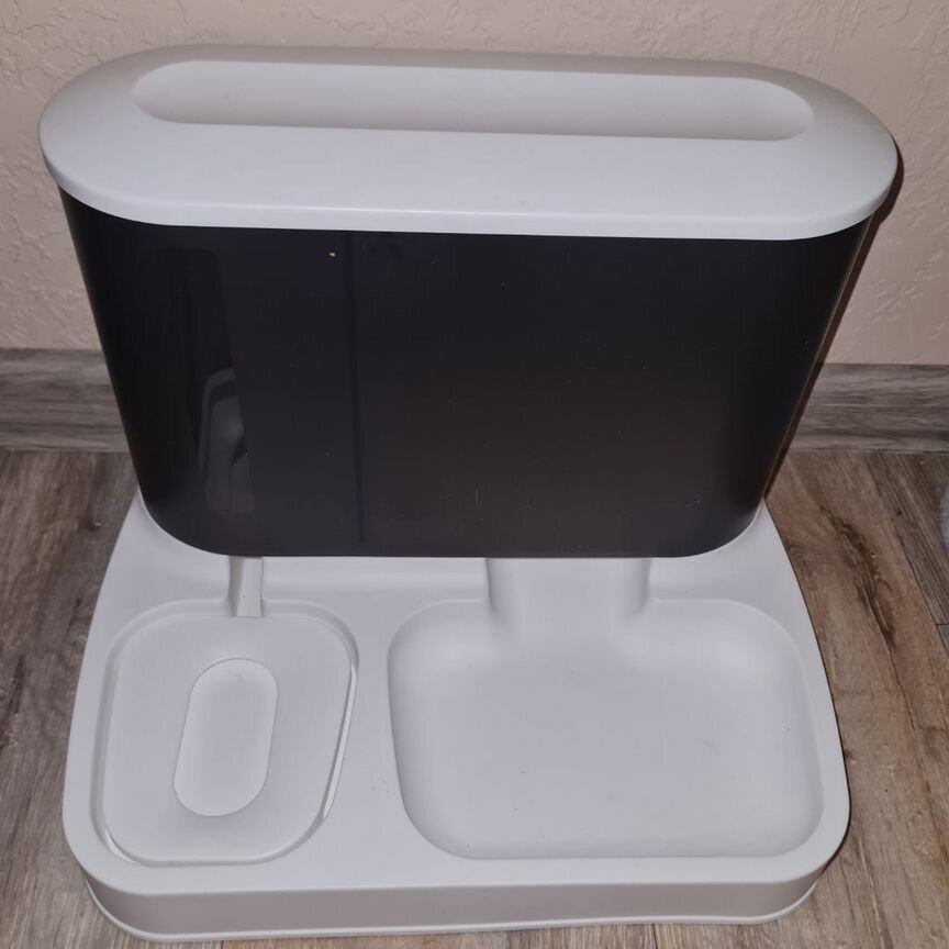 Автокормушка для кошек