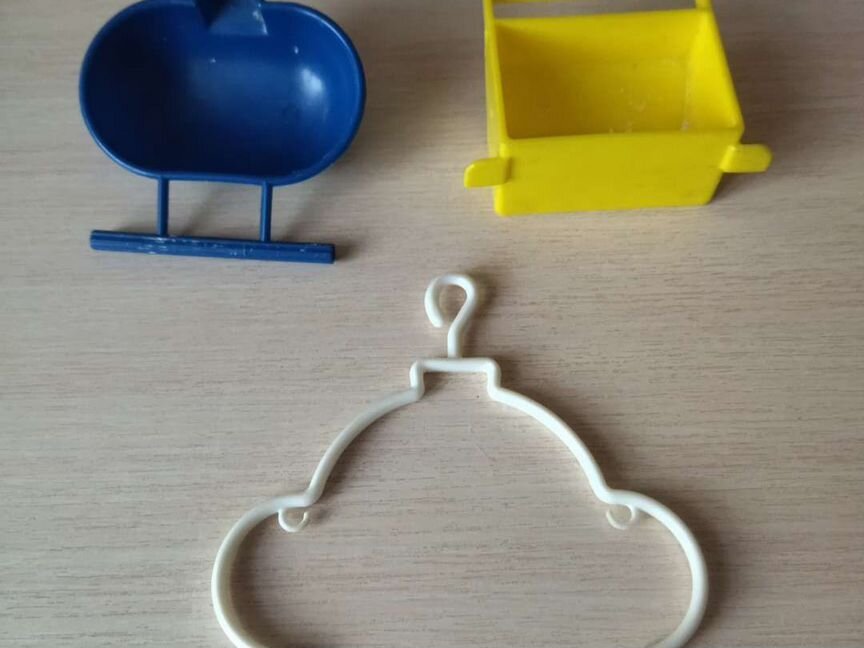 Кормушка для птиц и качеля