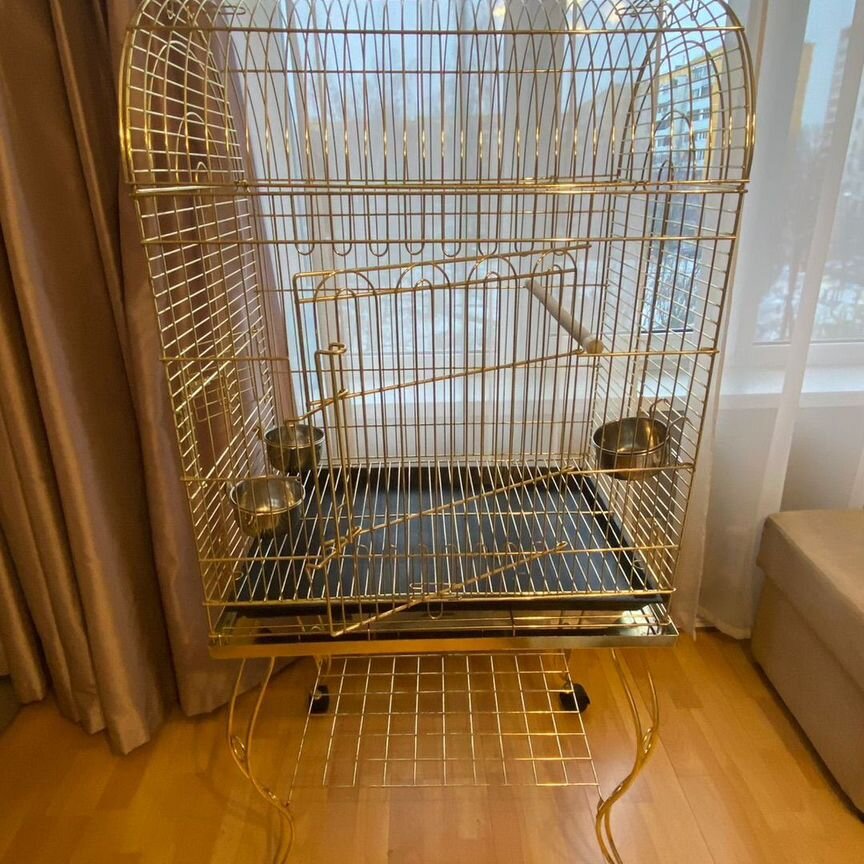 Клетка для крупного попугая