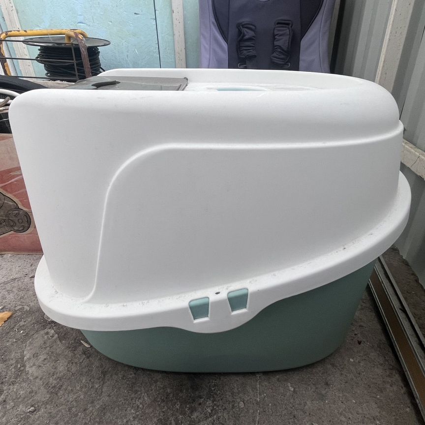 Закрытый лоток для кошек