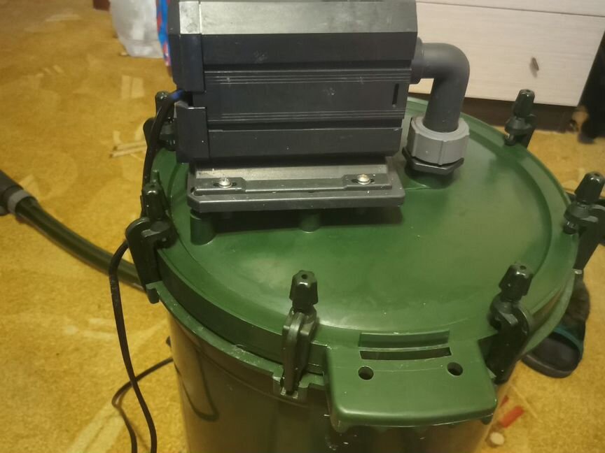 Фильтр внешний для аквариума на 1000 литров eheim