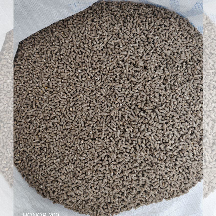 Комбикорм для кур, свиней