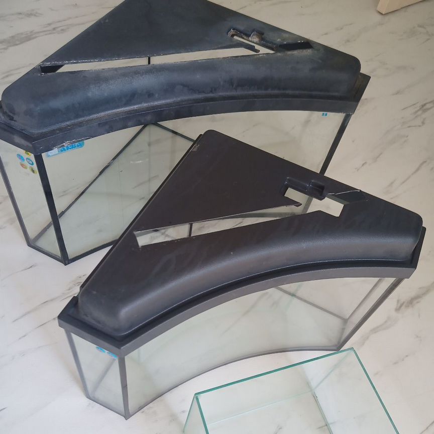 Продаю аквариумы 33 и 55