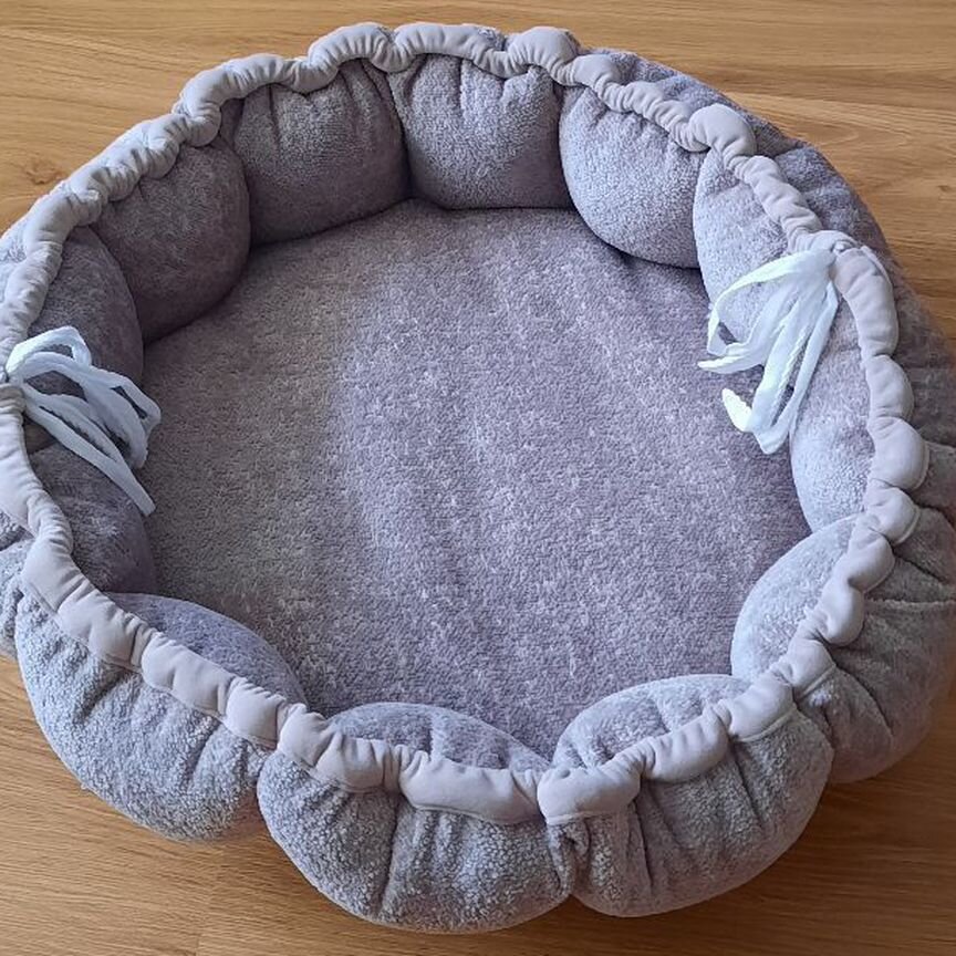 Лежанка для собак и кошек