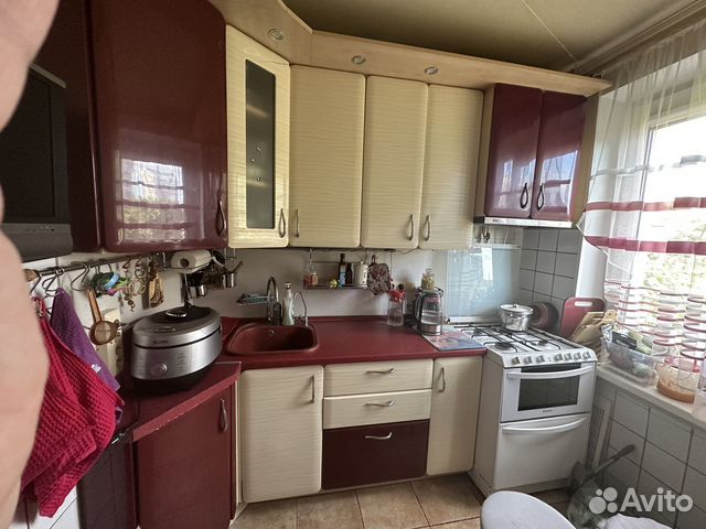 Кухонный гарнитур угловой бу для маленькой кухни купить в Москве ...