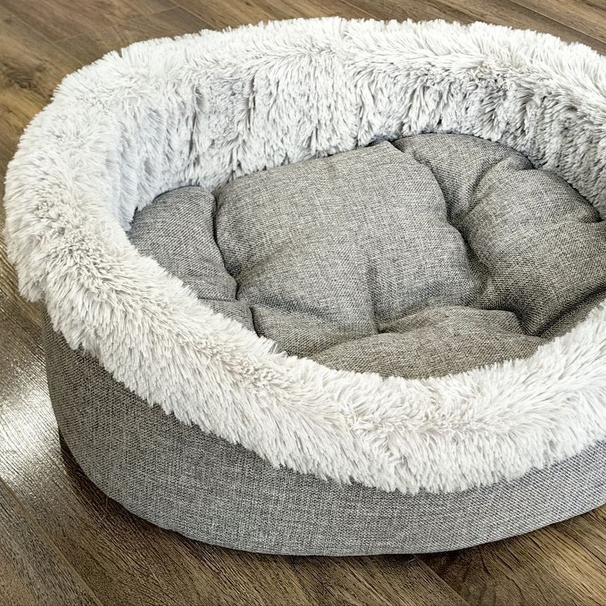 Лежанка для собак и кошек мелких пород