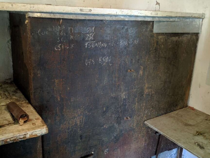 Зернохранилище железное/железный короб