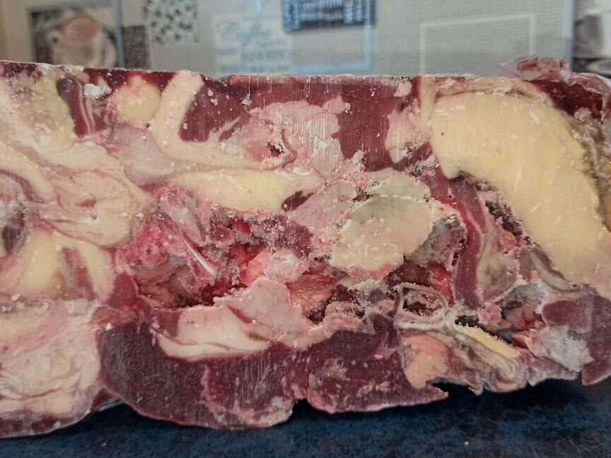 Обрезь говяжья, мясо для собак