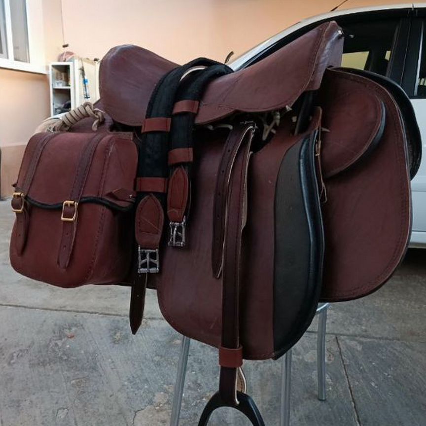 Седло для лошади новое
