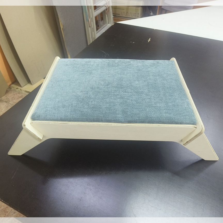 Лежанка для кошек