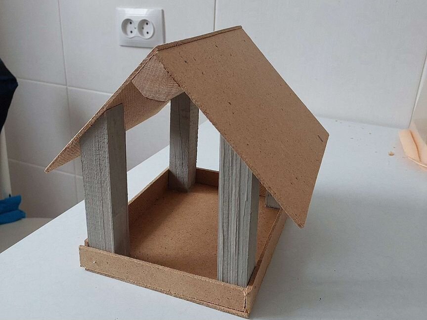 Кормушка для птиц