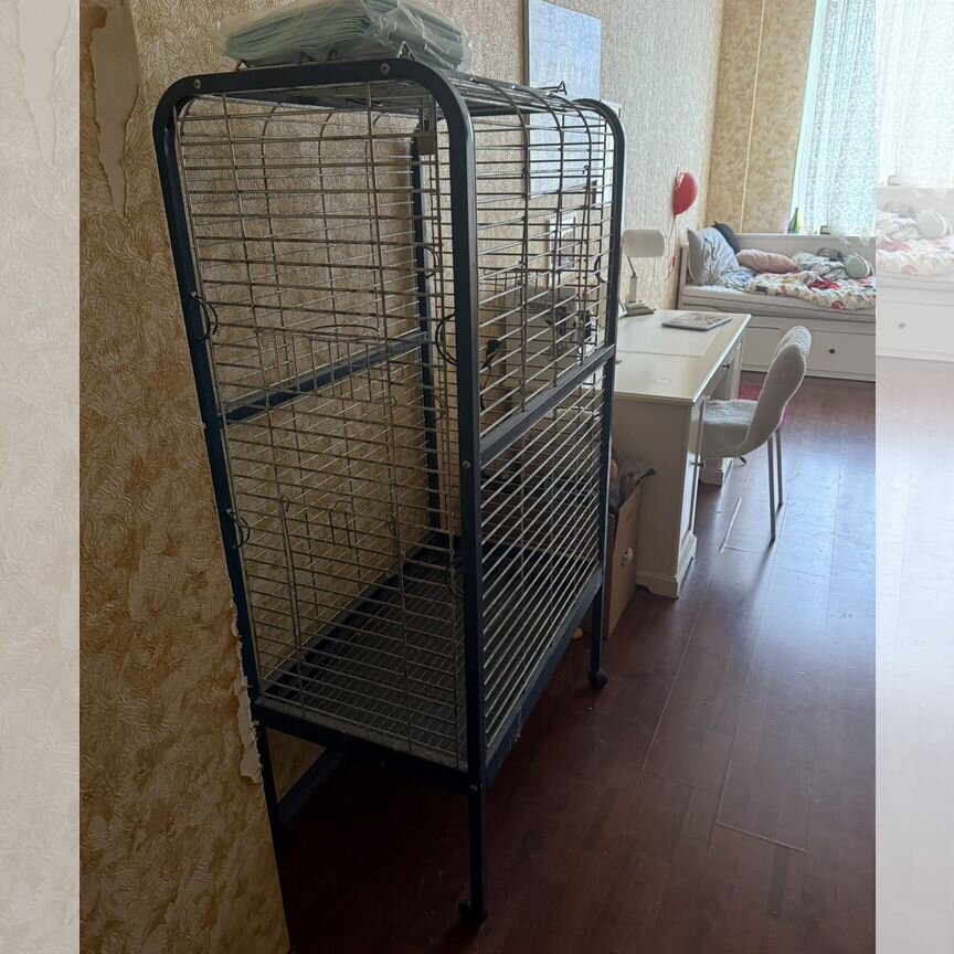 Клетка для большого попугая