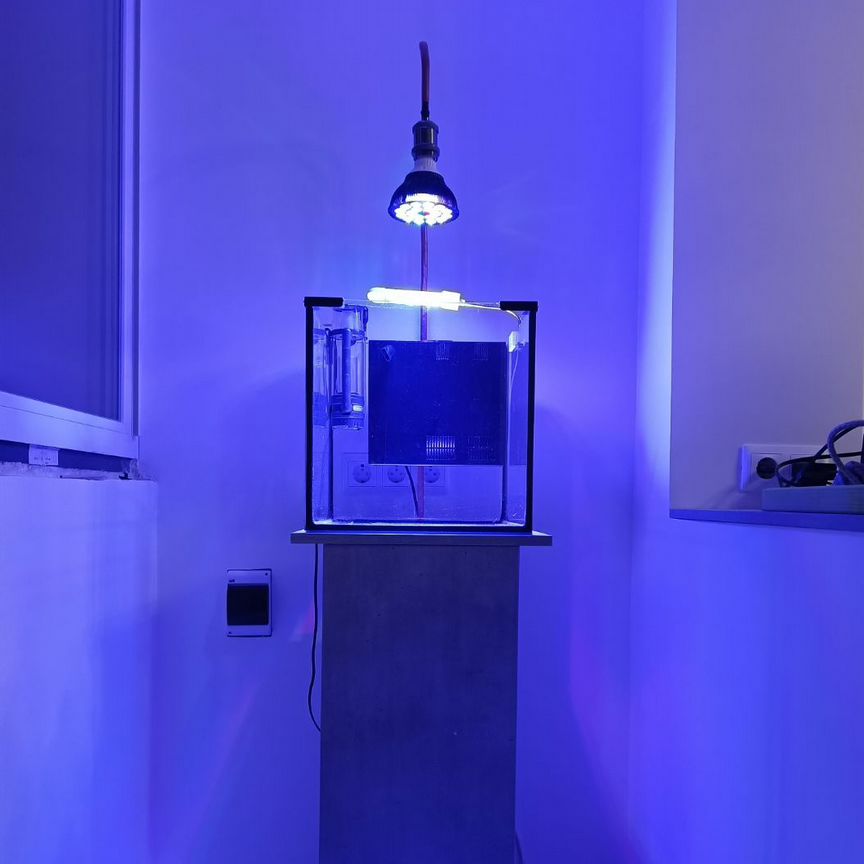 Морской аквариум комплект с тумбой