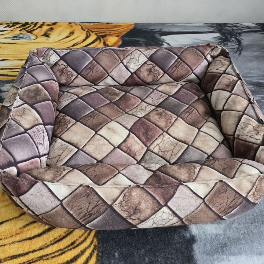 Лежанка для кошек