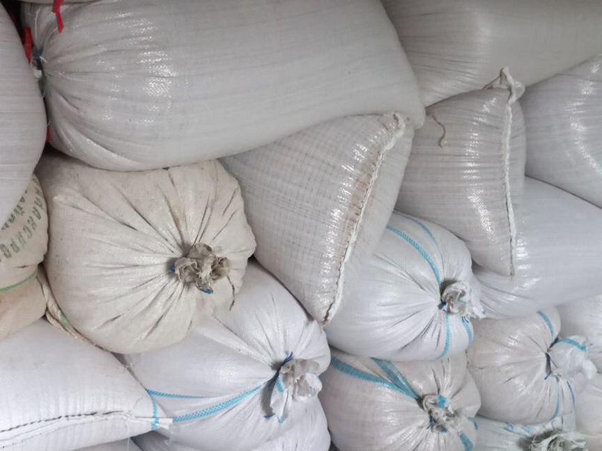 Пшеница в мешках