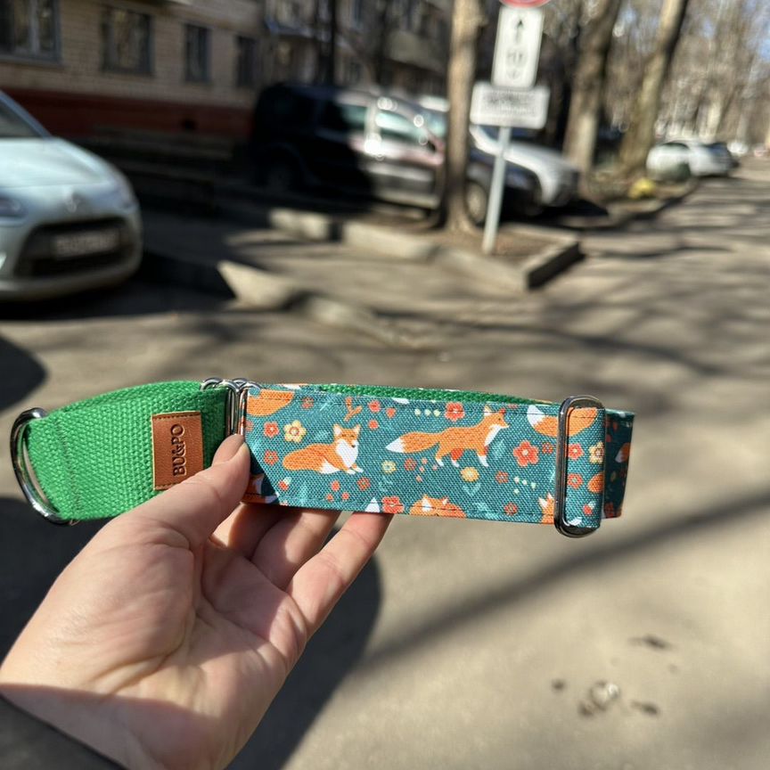 Ошейник ручной работы с лисичками
