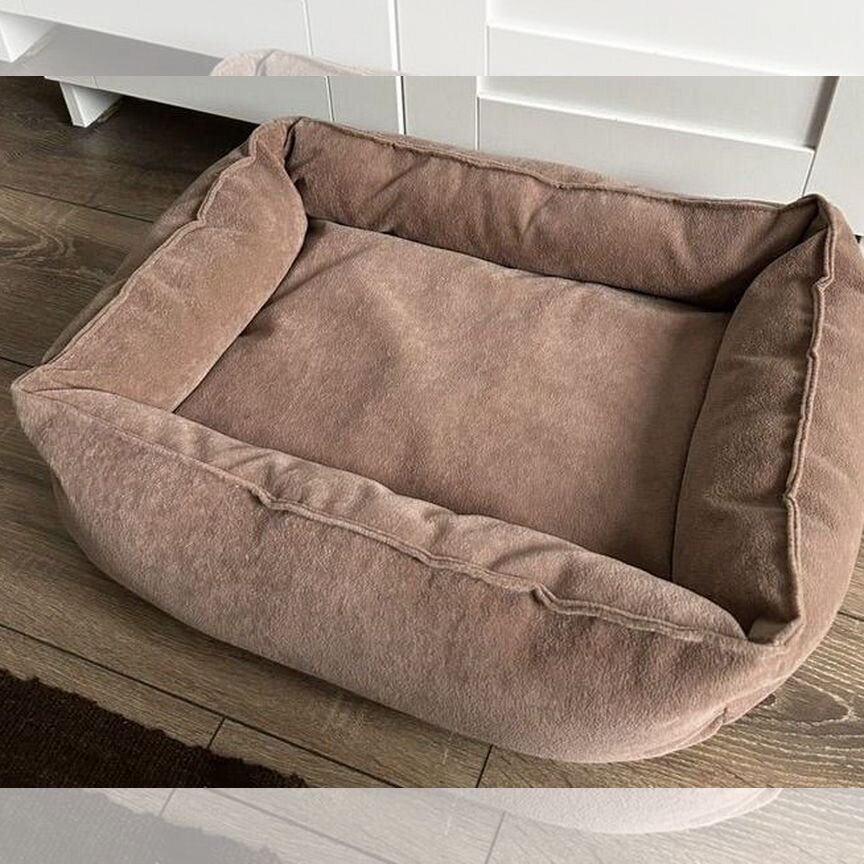 Лежанка для кошки или маленькой собаки