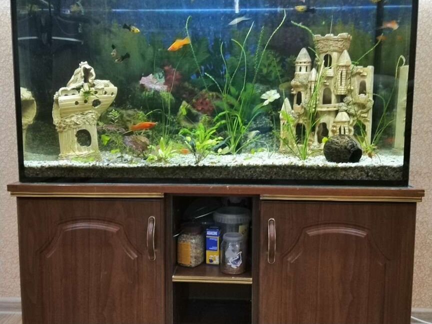 Аквариум с тумбой