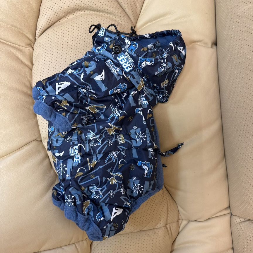 Зимний комбинезон для маленькой собаки