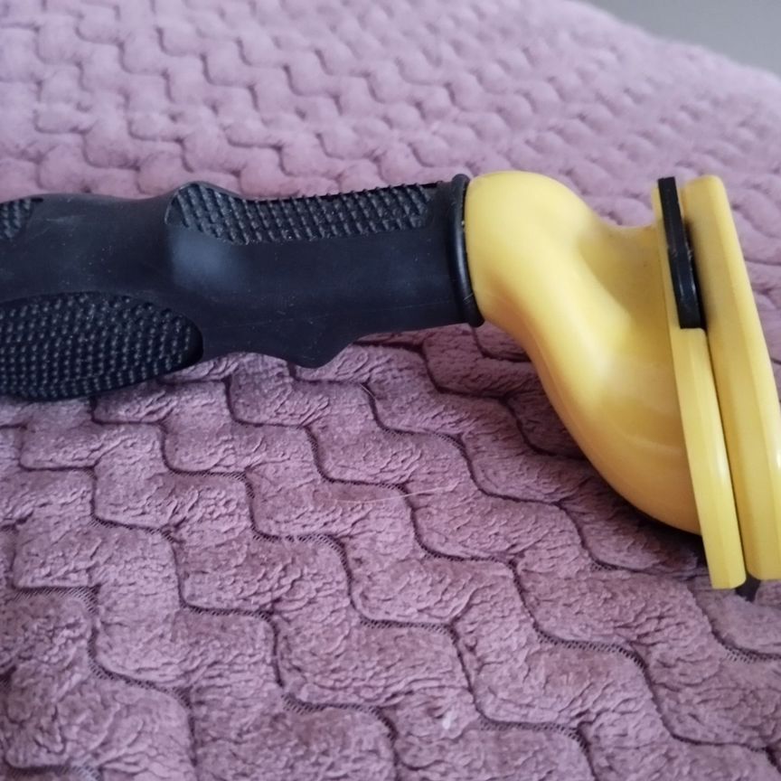 Фурминатор для кошек и мелких собак