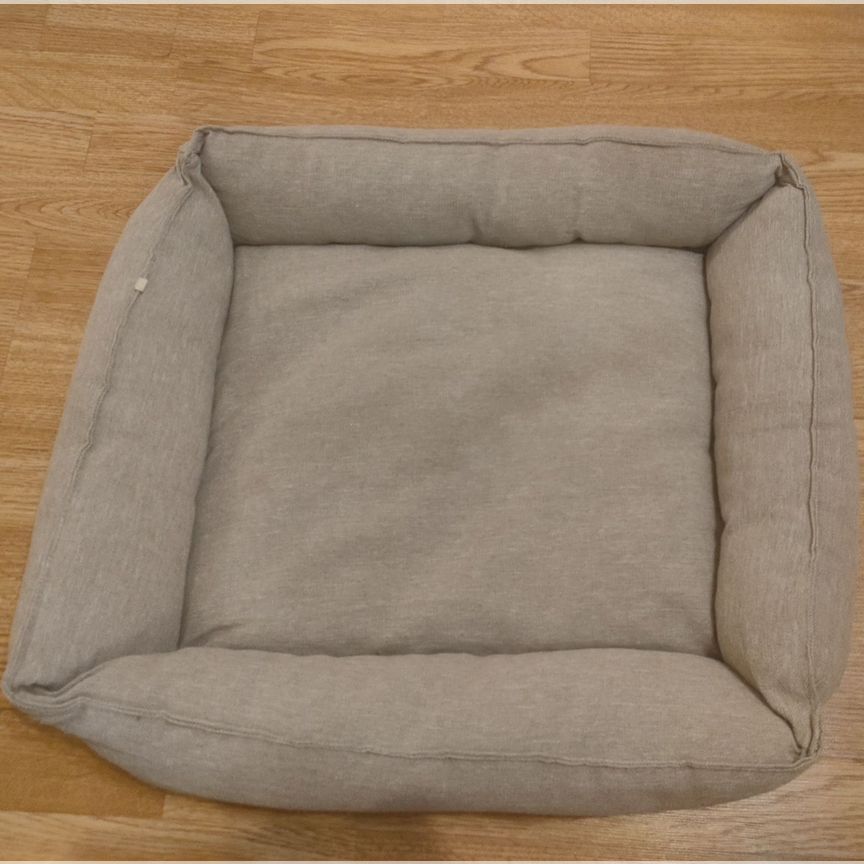 Лежанка для собак и кошек