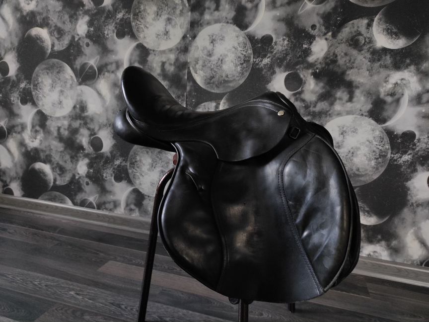 Седло троеборное