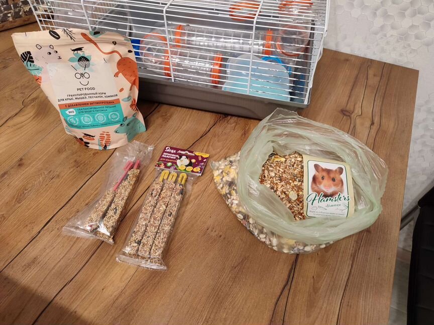 Продам клетку для хомячка