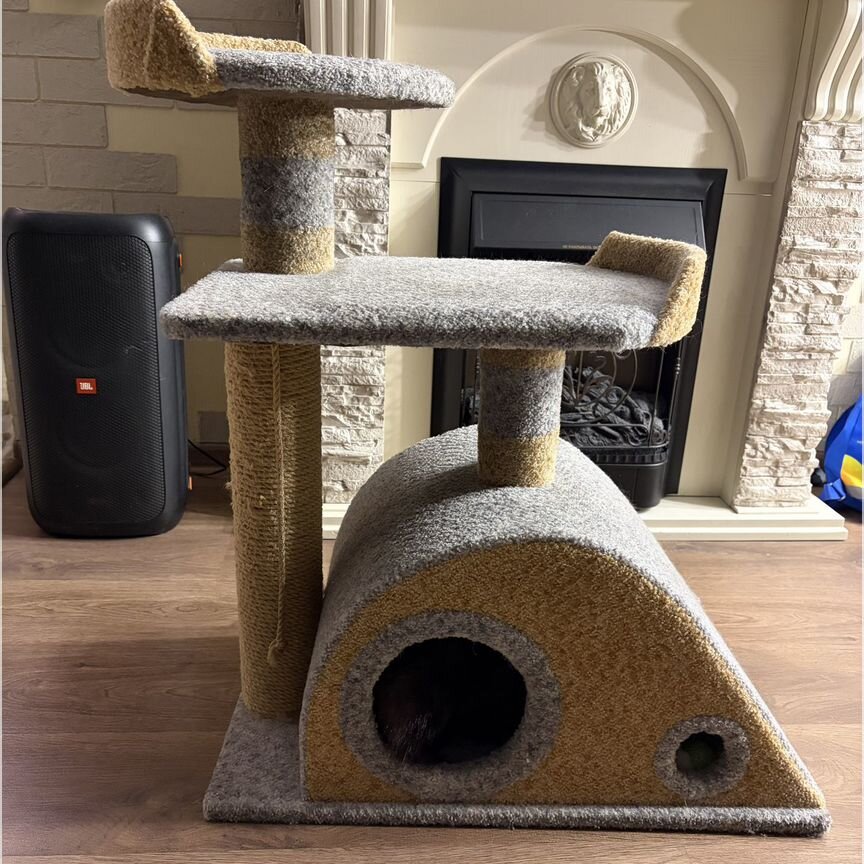 Когтеточка домик для кошки бу