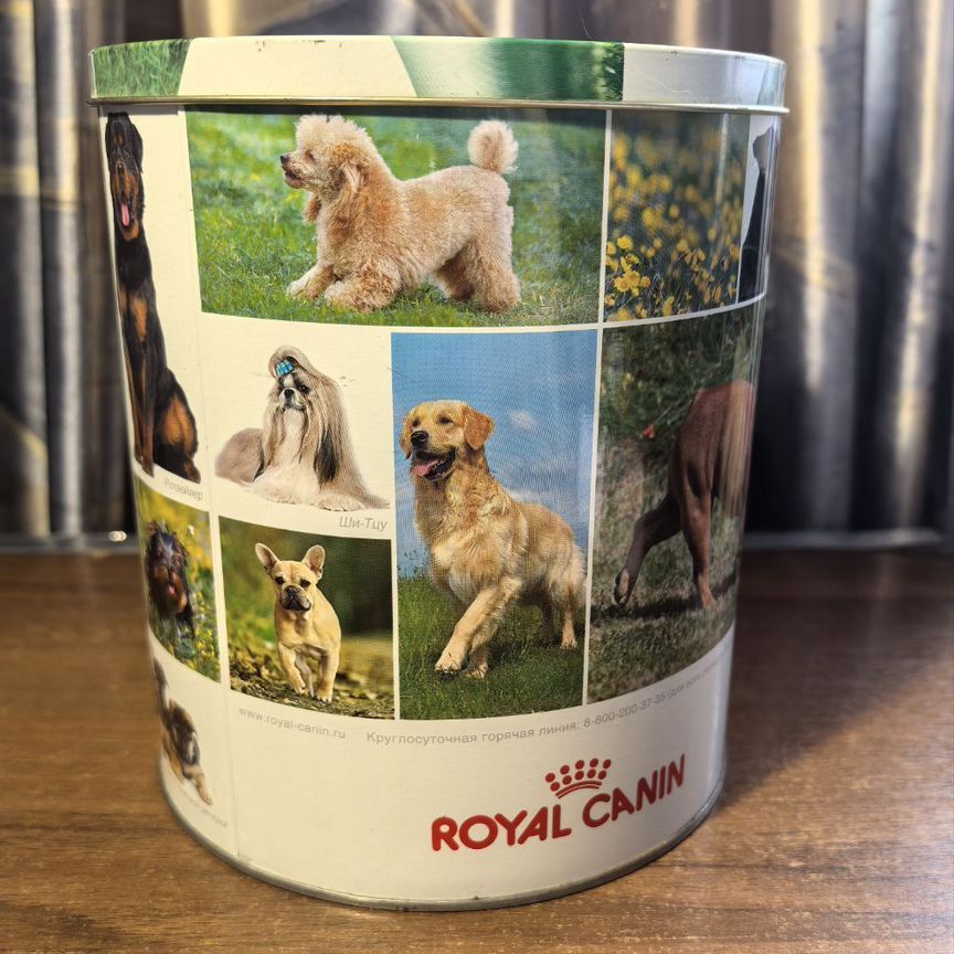 Жестяная банка для хранения сухого корма