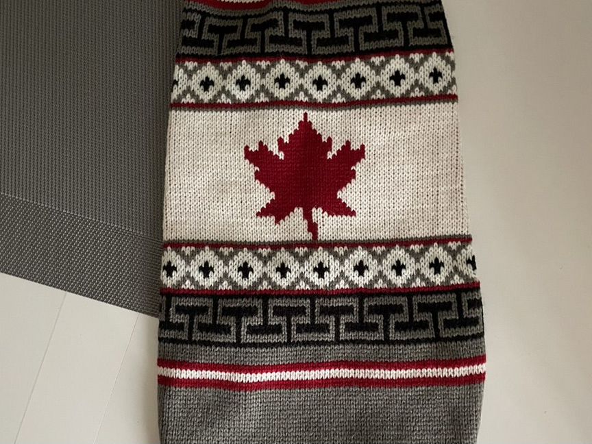 Свитер для собак средних и мелких пород