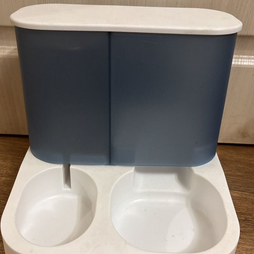 Кормушка для кошек, собак