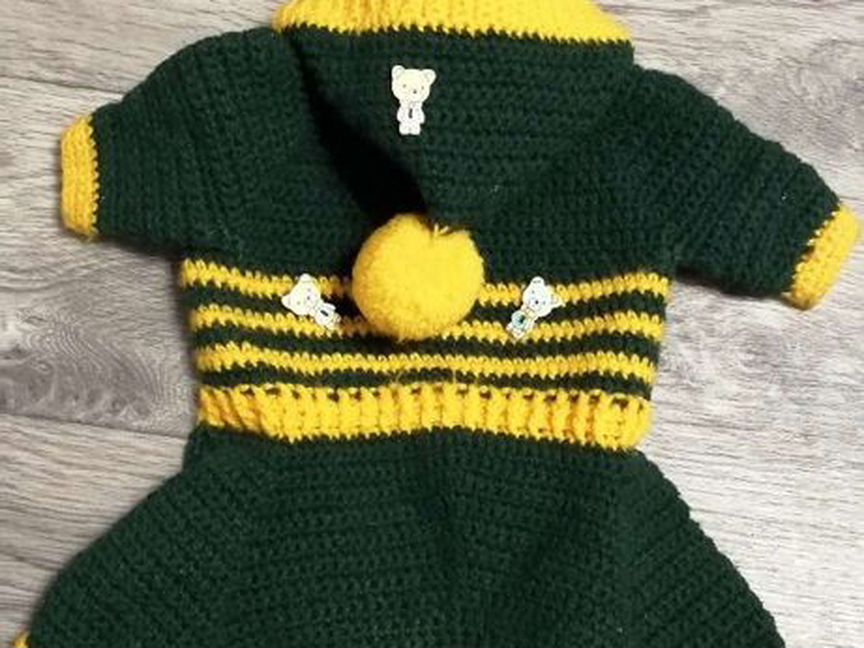 Вязаная кофточка