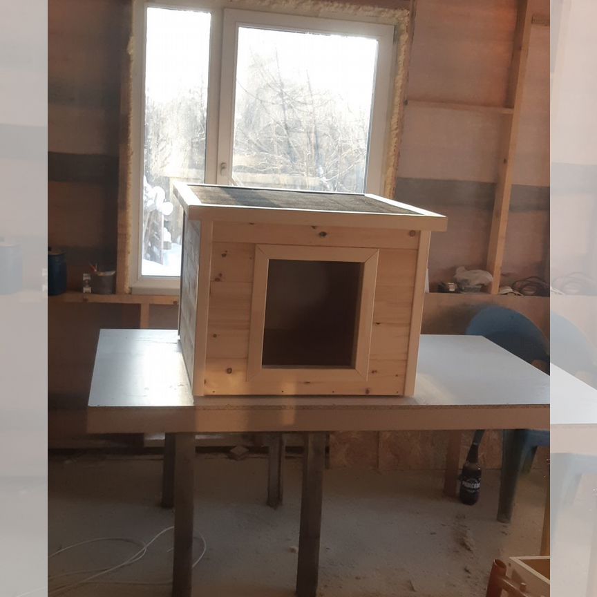 Будка с прямой крышей