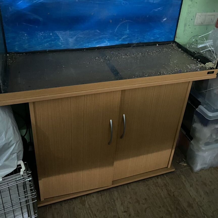 Аквариум с тумбой 200л