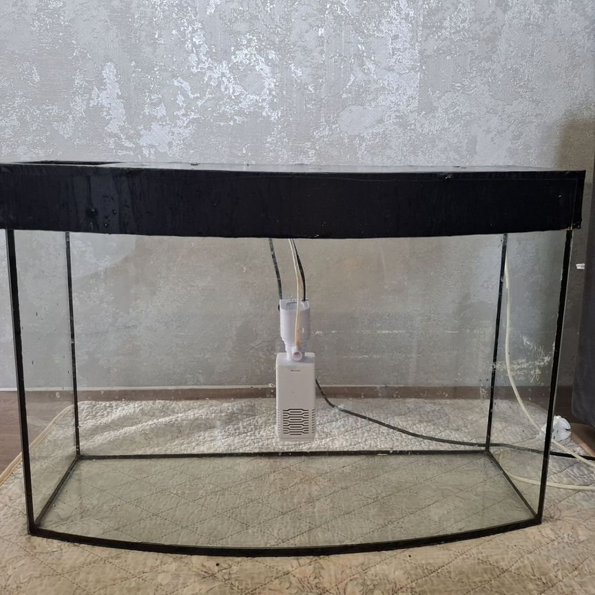 Аквариум с фильтром и светом