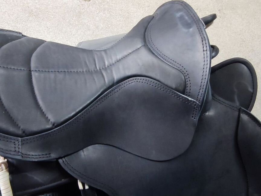 Седло для лошади подпрестиж