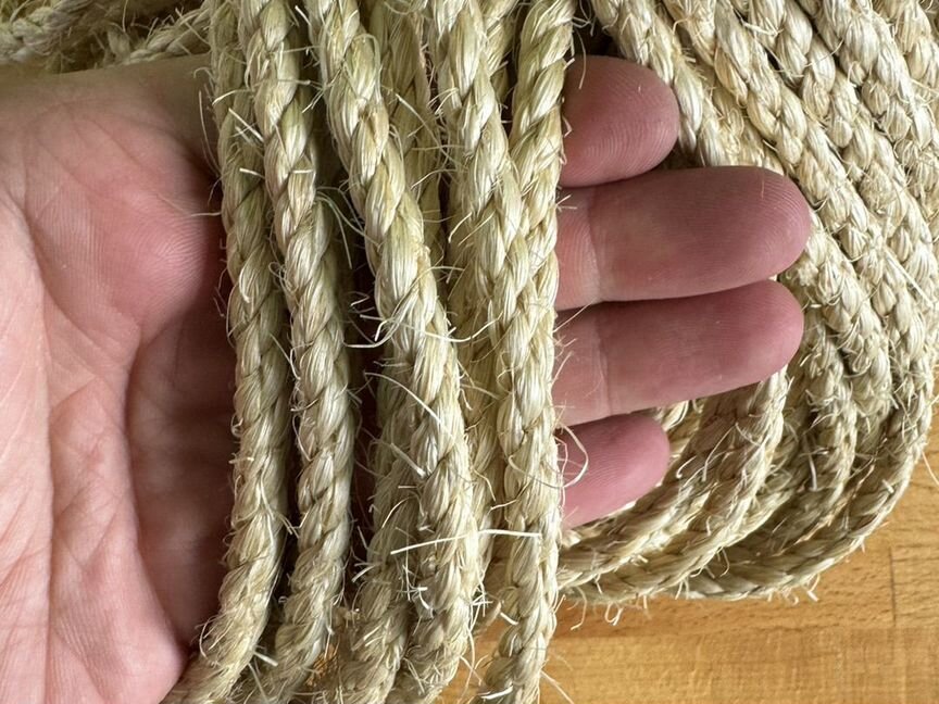 Веревка сизалевая 6 мм - 300 м (23 р/метр)