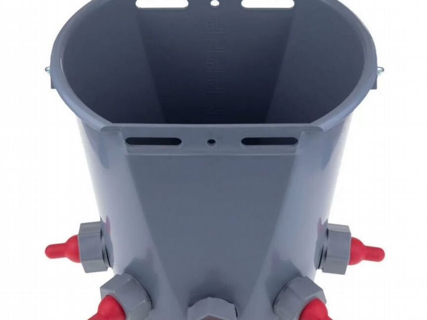 Ведро для кормления козлят