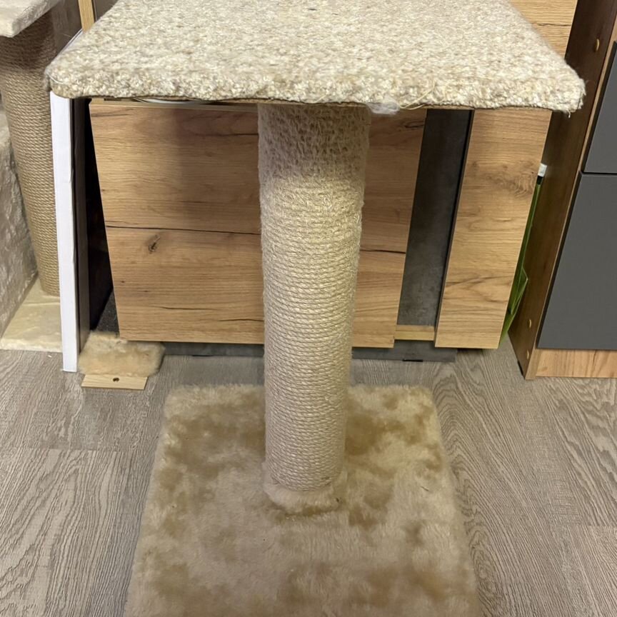 Когтеточка с лежанкой бронь