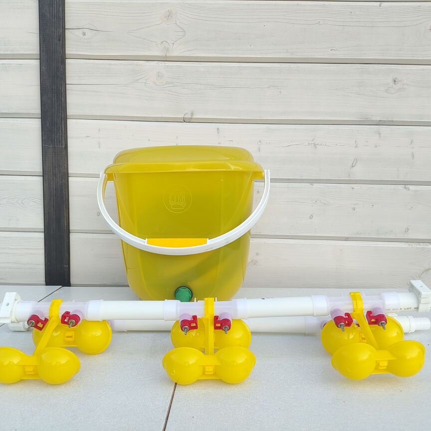 Ниппельные поилки для кур